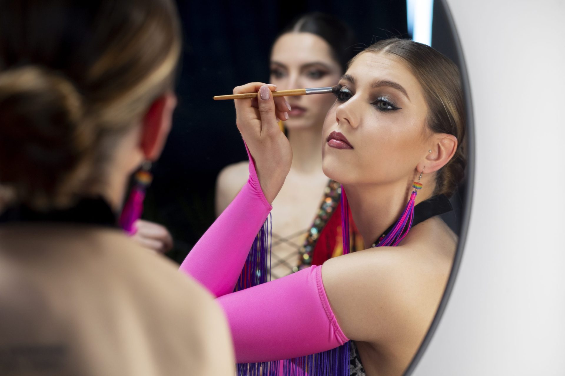 Makeup Artist Career in India: Scope, Trends, & Challenges [2023 Update]